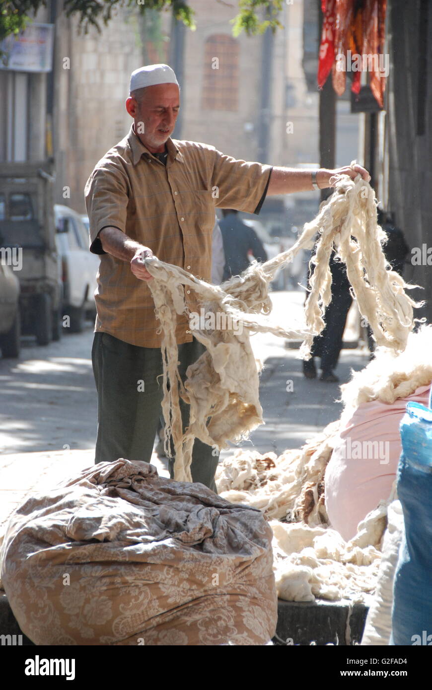 Aleppo - The Souqs, Man Selling Wool Stock Photo - Alamy