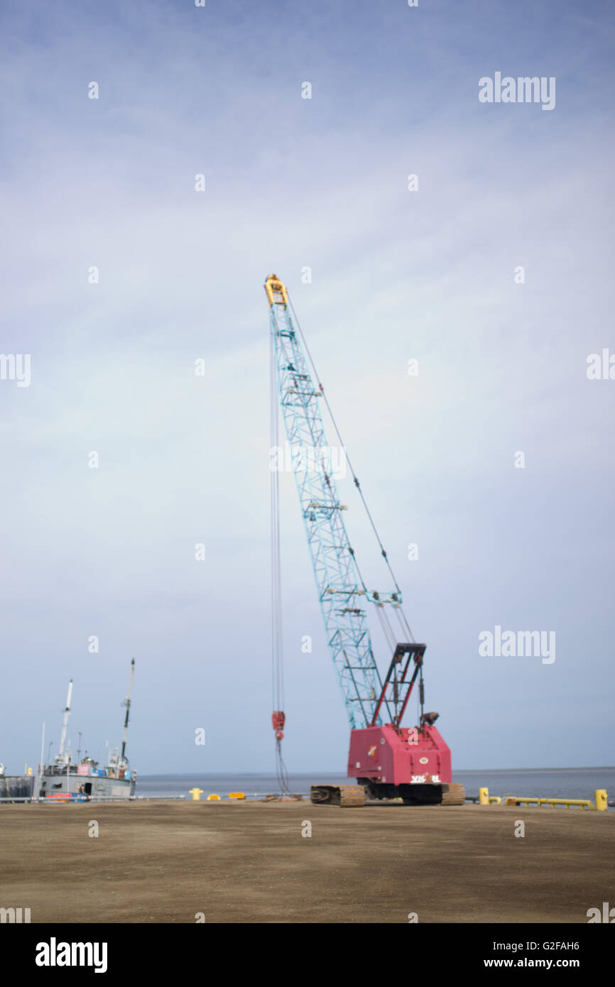 Crane on boat hi-res stock photography and images - Alamy