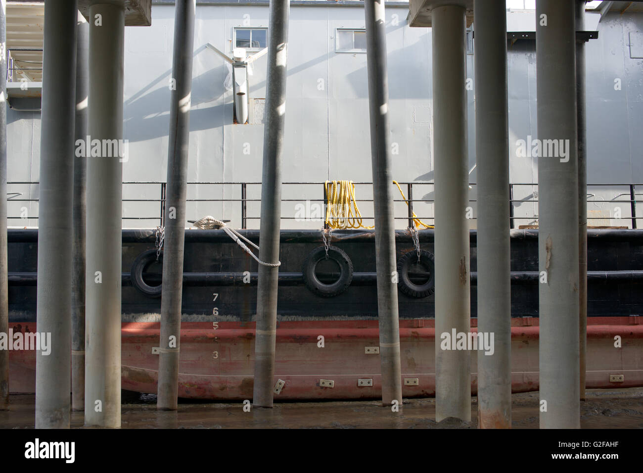 Underneath dock hi-res stock photography and images - Alamy