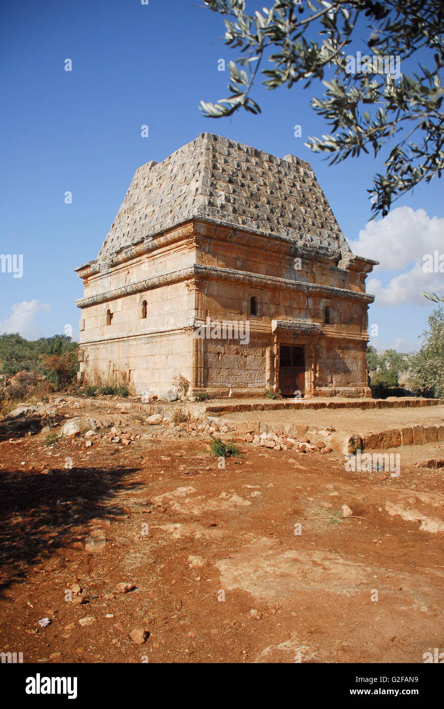 Al Bara - Pyramid Tomb Stock Photo - Alamy