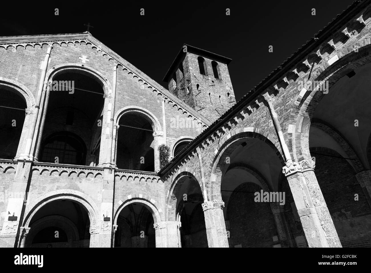Medieval portico Black and White Stock Photos & Images - Alamy