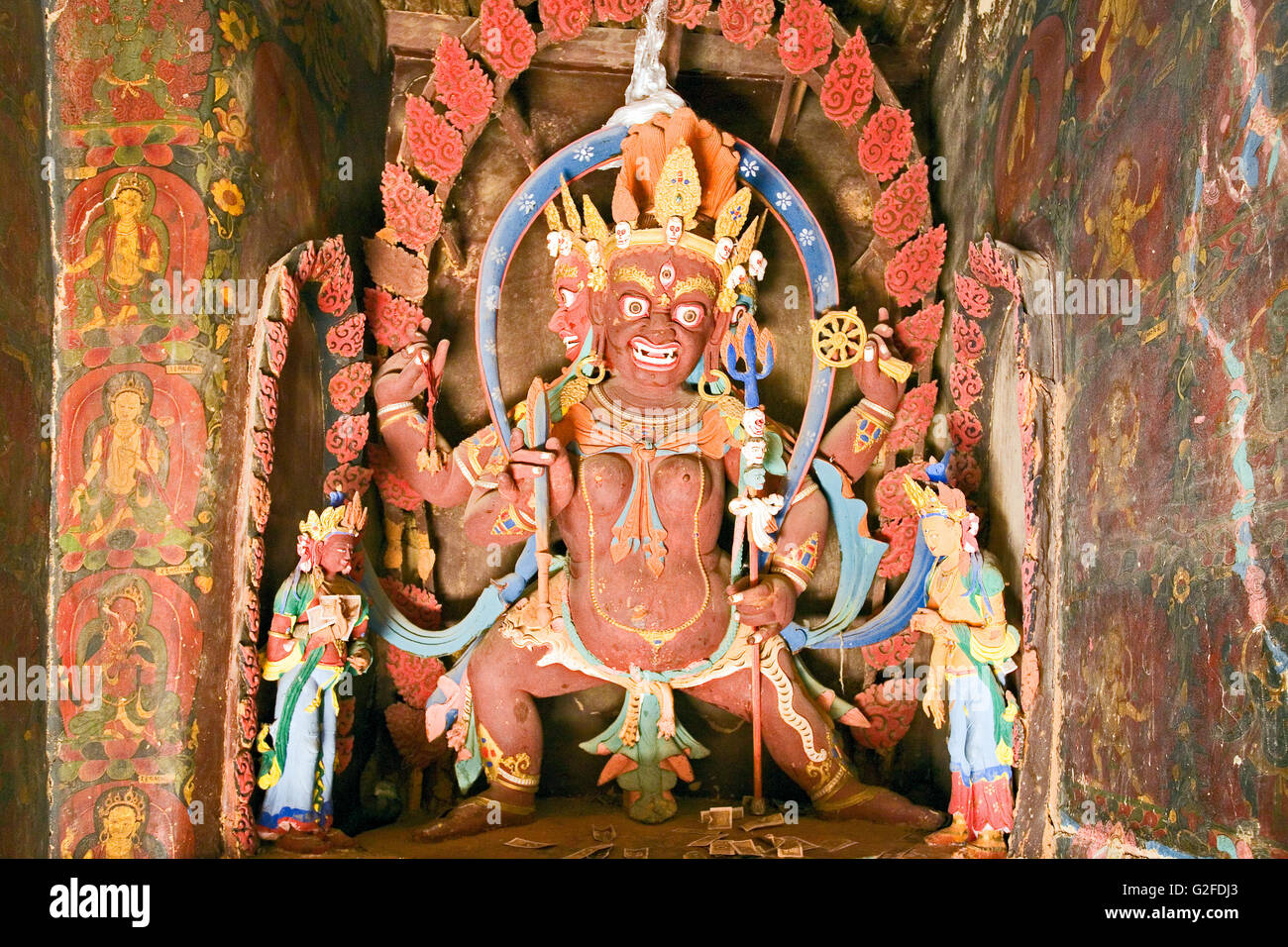 Inside Kumbum Stupa Stock Photo - Alamy