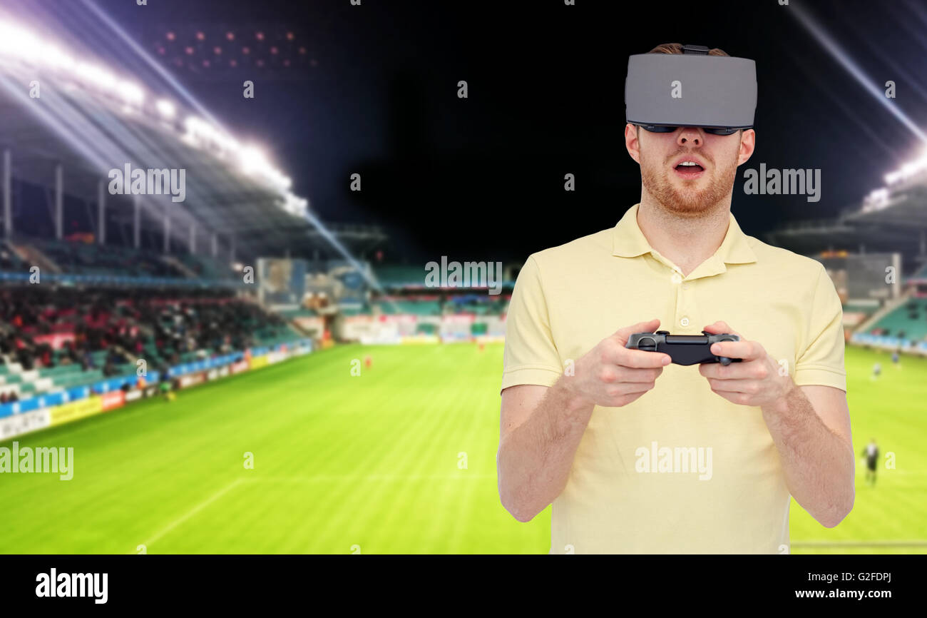 Video game football interactive hi-res stock photography and images - Alamy