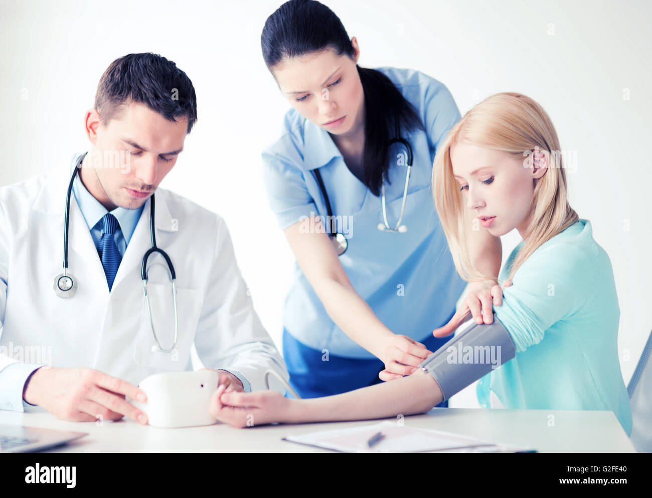 doctor and patient in hospital Stock Photo - Alamy