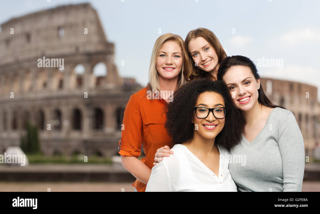 Group of women at the coliseum hi-res stock photography and images - Alamy