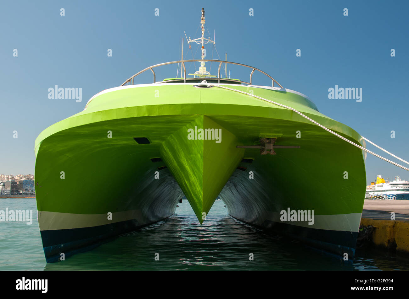 Speedboat and waves hi-res stock photography and images - Alamy