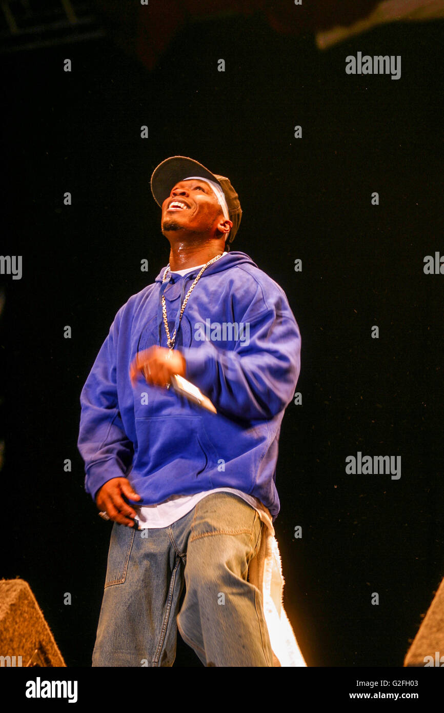50 cent on stage hi-res stock photography and images - Alamy