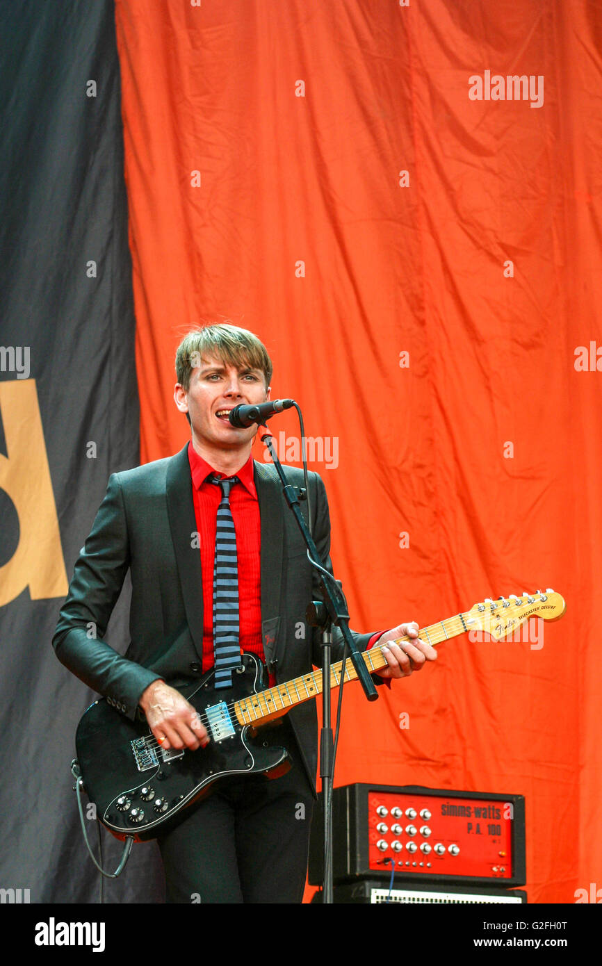 Franz Ferdinand performing at the Reading Festival 2004, Reading ...