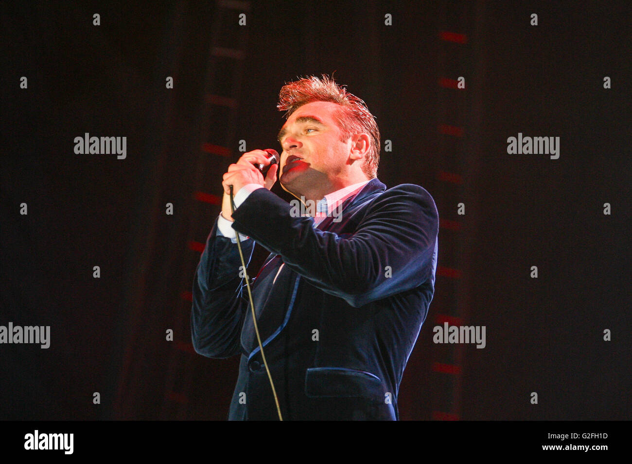 Morrissey performing at the Reading Festival 2004, Reading, England ...