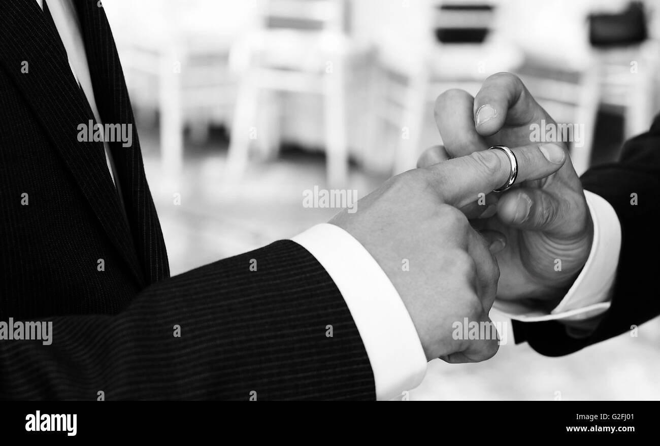 Men getting married hi-res stock photography and images - Alamy