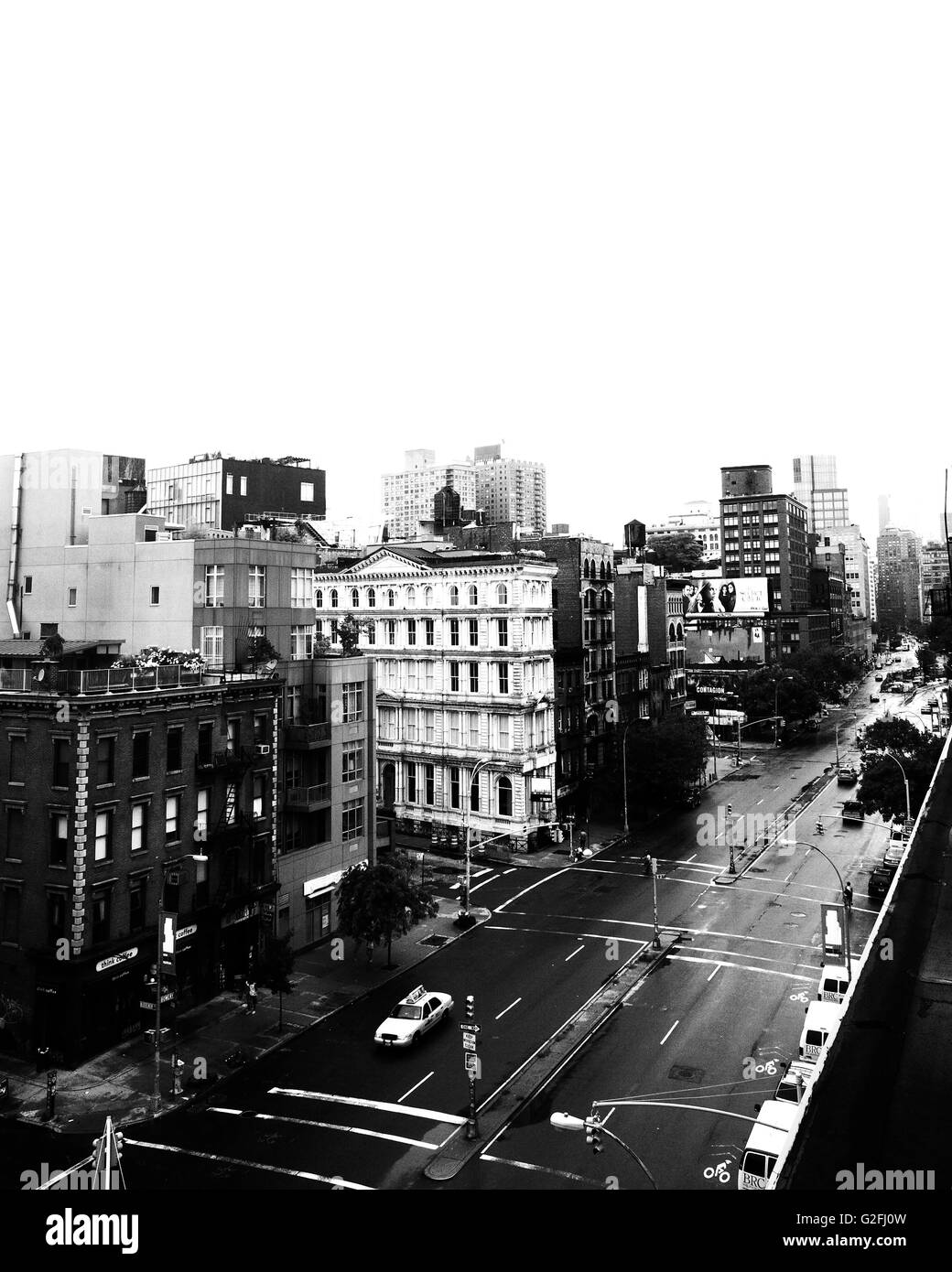 Urban street scene hi-res stock photography and images - Alamy