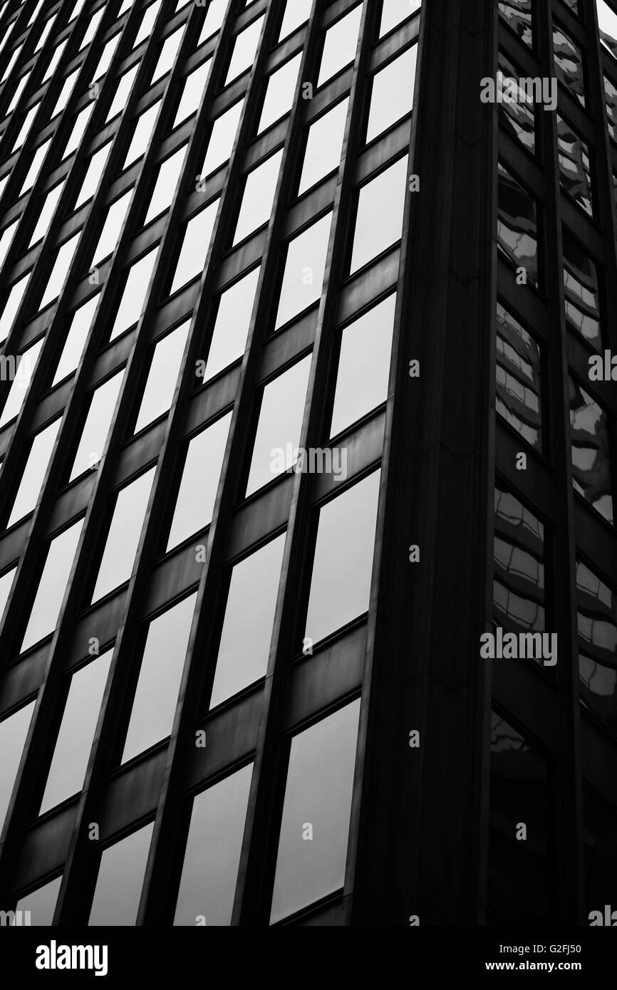 Sleek new modern building hi-res stock photography and images - Alamy