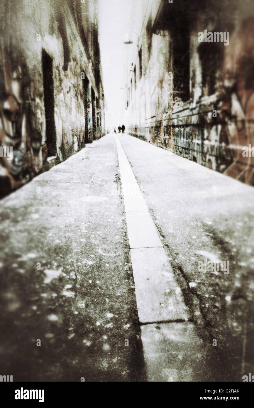 Long narrow pathway hi-res stock photography and images - Alamy