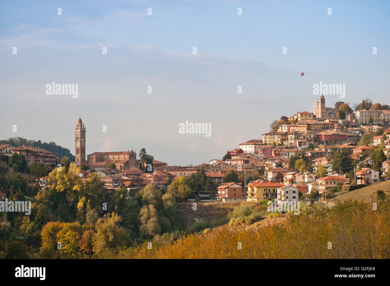 Monforte dalba piemonte italy hi-res stock photography and images - Alamy