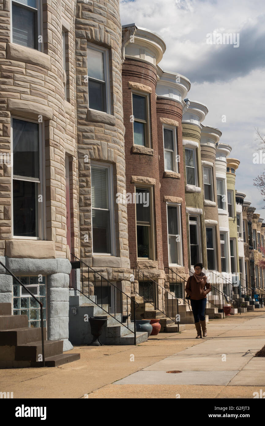 Baltimore row houses hi-res stock photography and images - Alamy