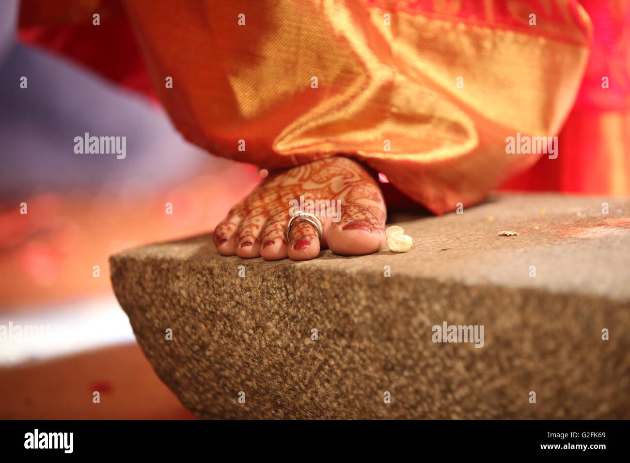 Leg ring hi-res stock photography and images - Alamy