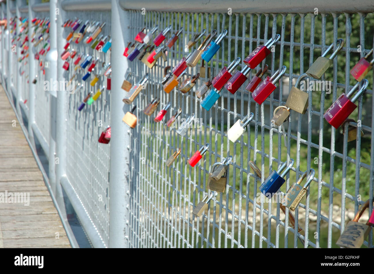 Padlocks on wire bridge hi-res stock photography and images - Alamy