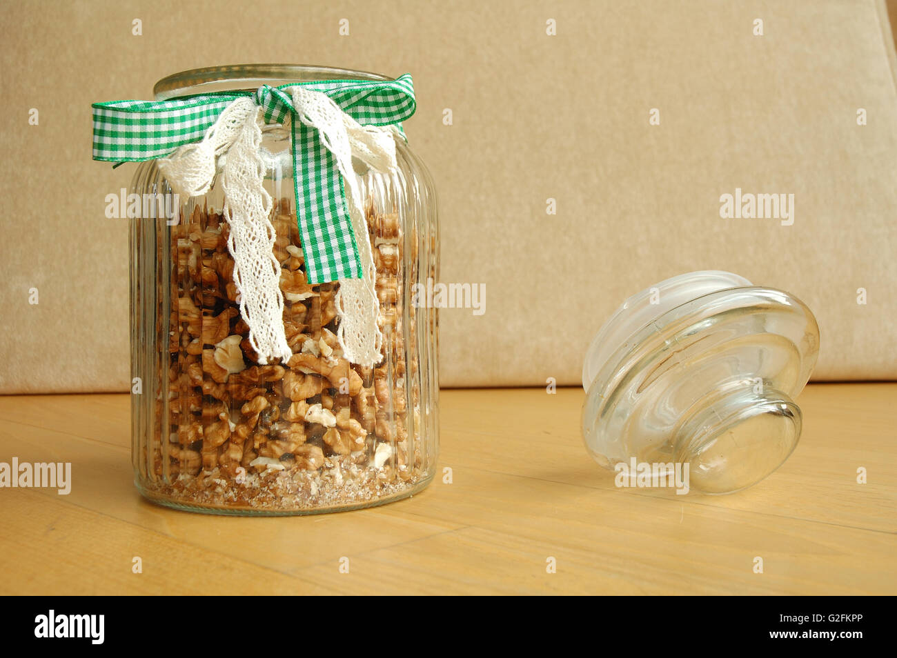Cracked jar hi-res stock photography and images - Alamy