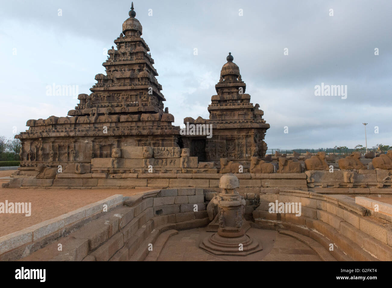 Shore Temple Architecture, Mamallapuram (Mahabalipuram Stock Photo - Alamy