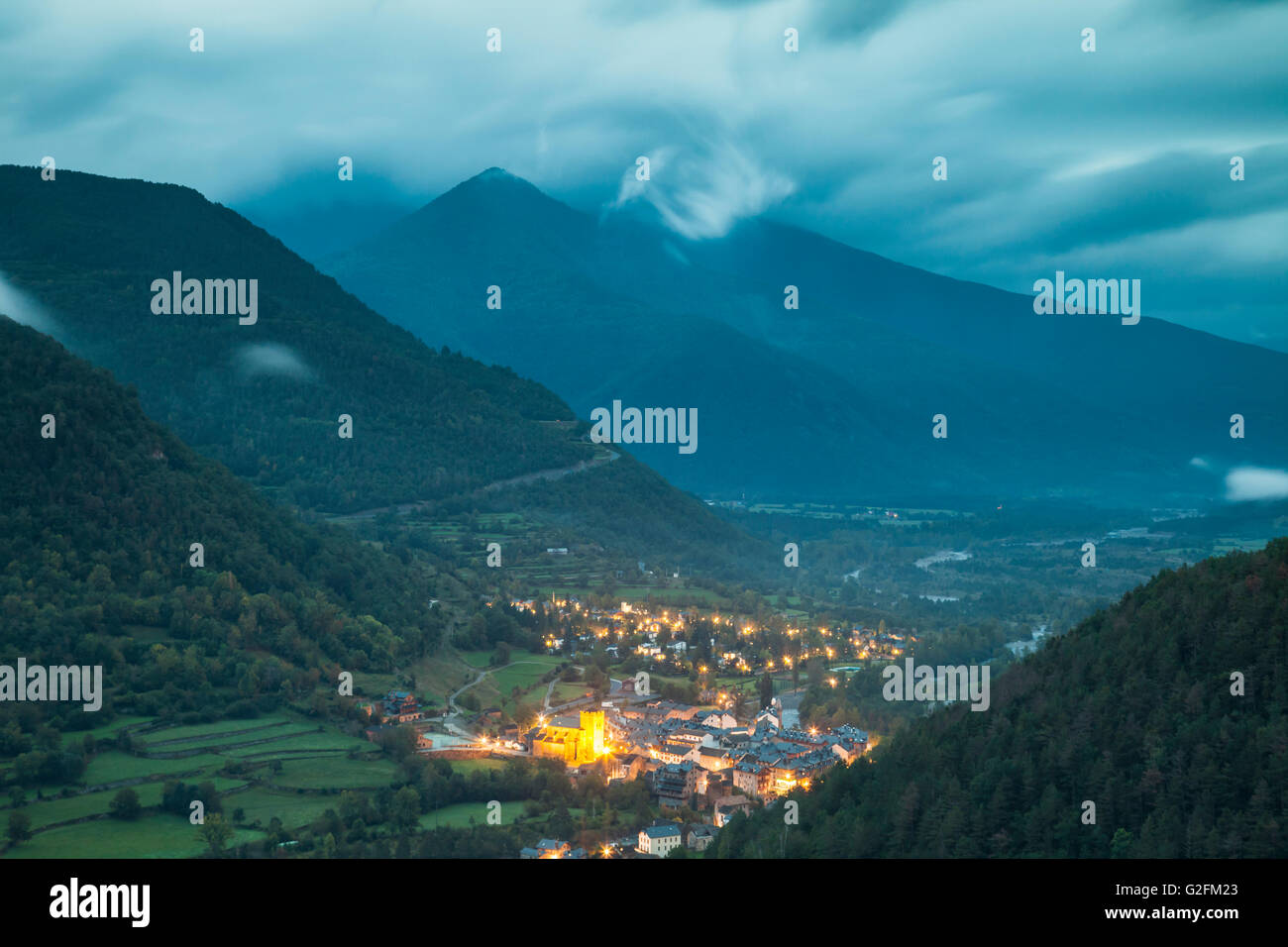 Dawn at Broto Valley in Spanish Pyrenees near Torla Stock Photo - Alamy