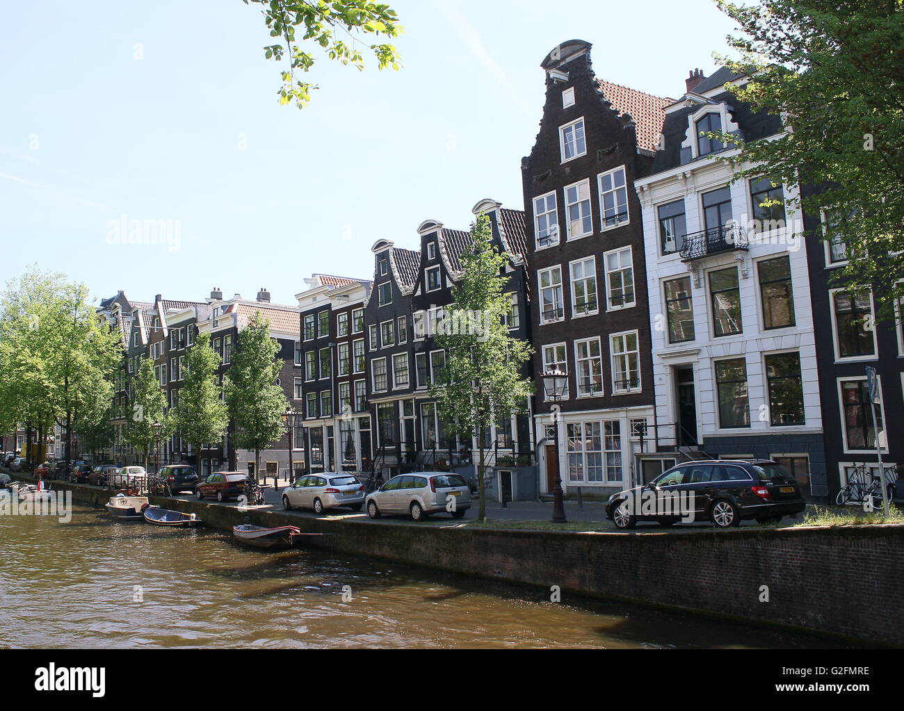 Waterway and old warehouses at 17th century Leidsegracht canal, central ...