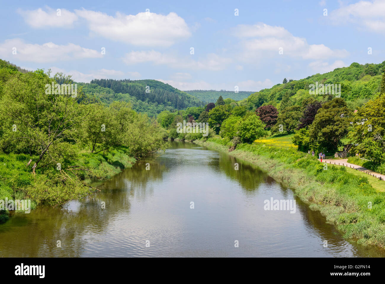 The River Wye at Brockweir Bridge, straddling the Wales England border ...