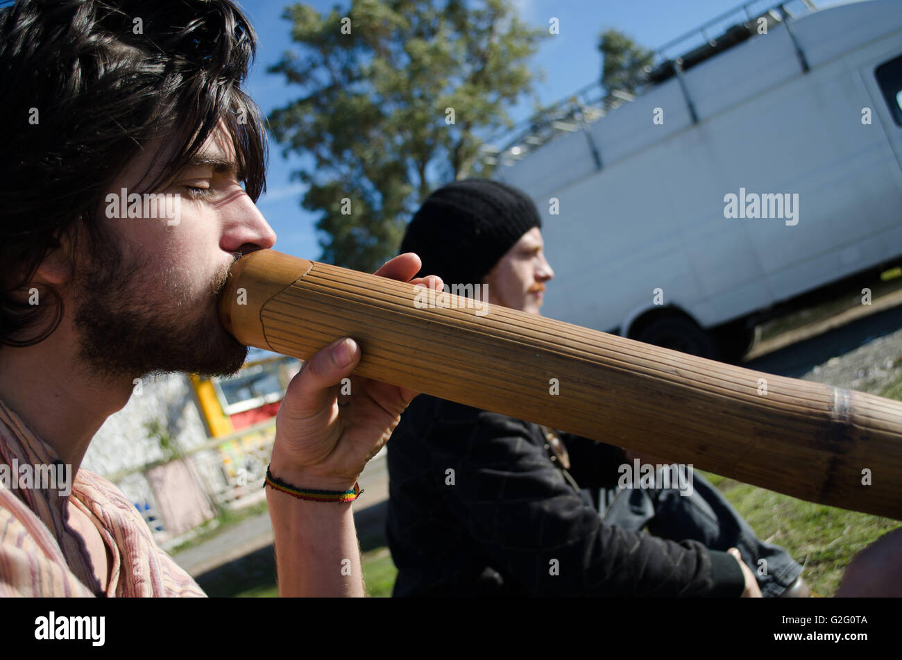 Didgeridoo playing hi-res stock photography and images - Alamy