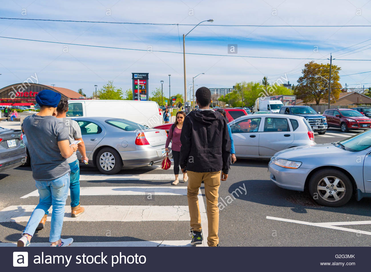 Pedestrian Traffic City Stock Photos & Pedestrian Traffic City Stock ...