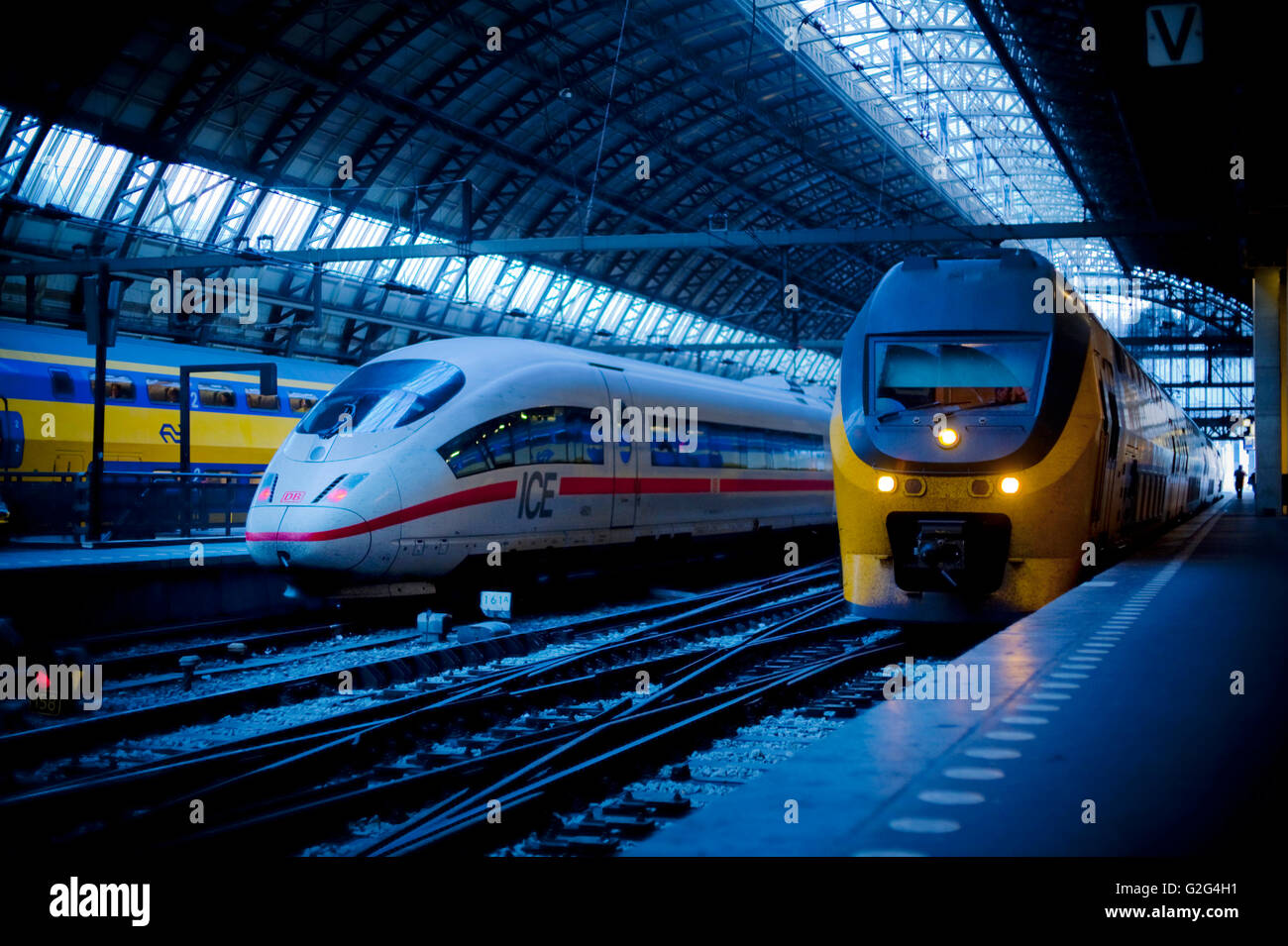 Trains to amsterdam hi-res stock photography and images - Alamy