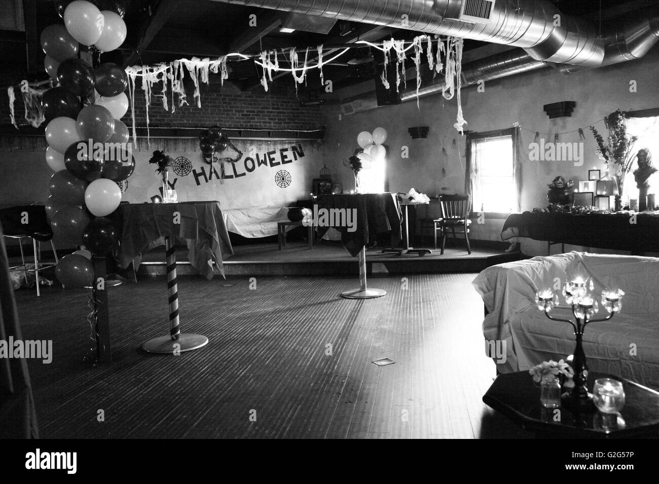 Empty party room hi-res stock photography and images - Alamy