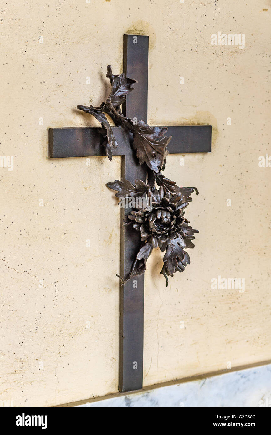 Crucifix flower hi-res stock photography and images - Alamy