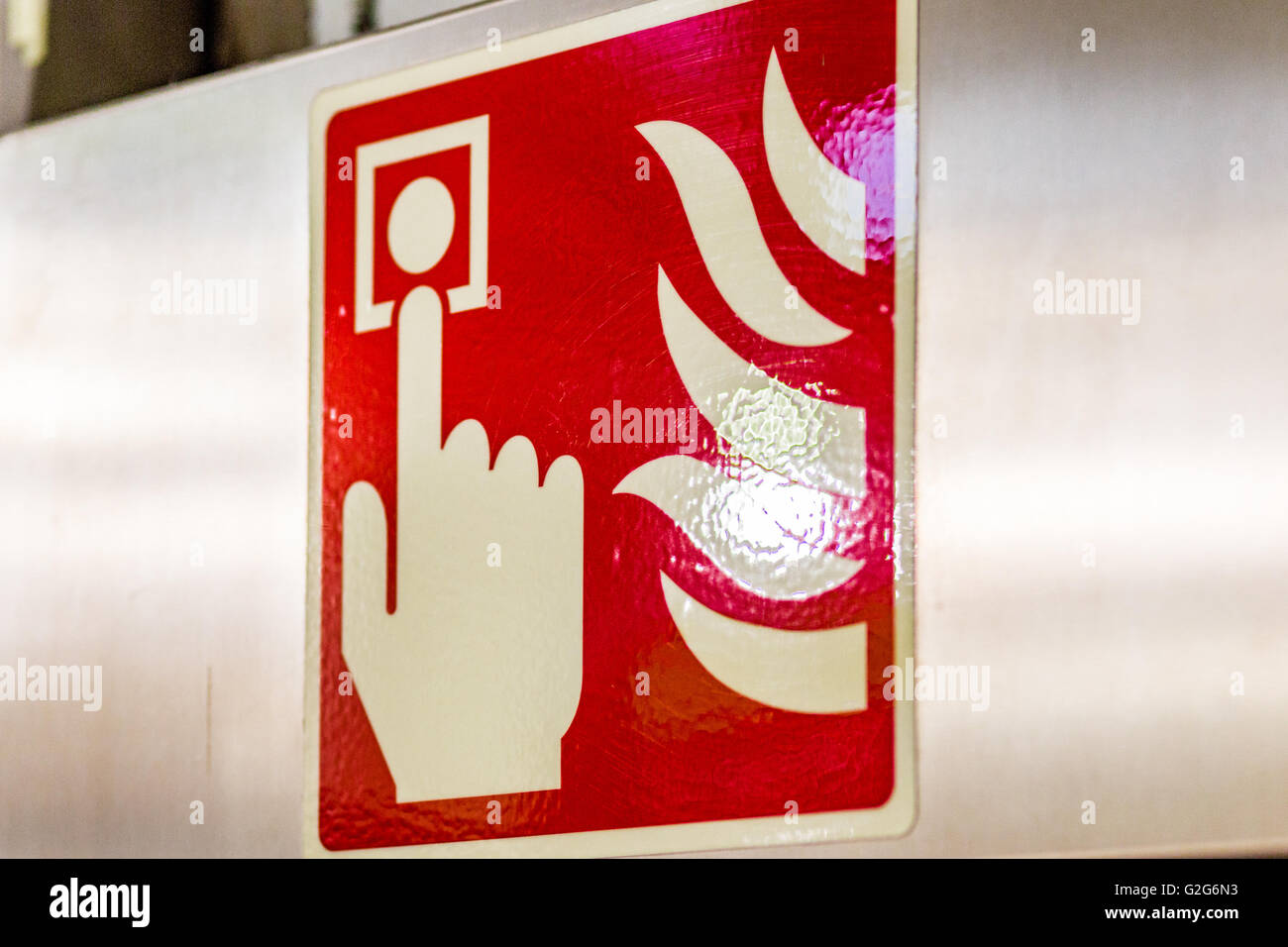 Fire alarm red signal hi-res stock photography and images - Alamy