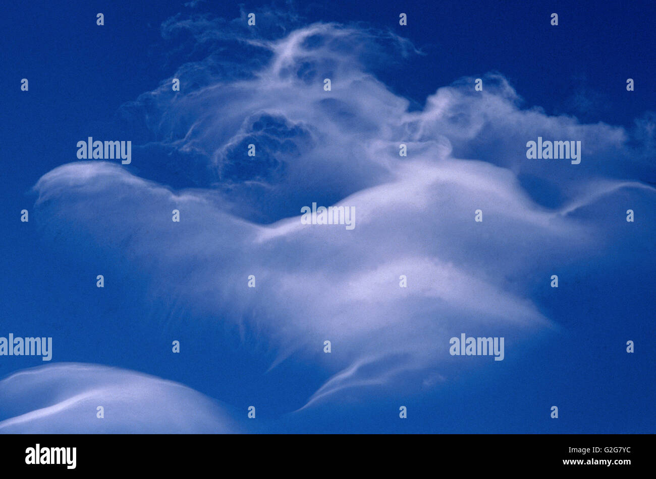 High wind hi-res stock photography and images - Alamy