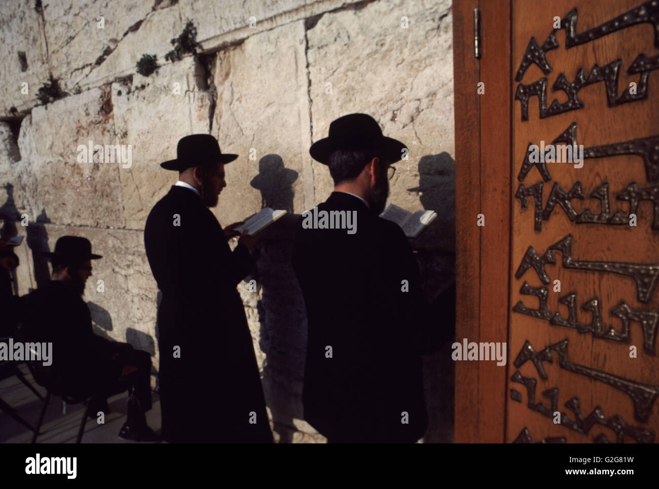 Old testament people praying hi-res stock photography and images - Alamy