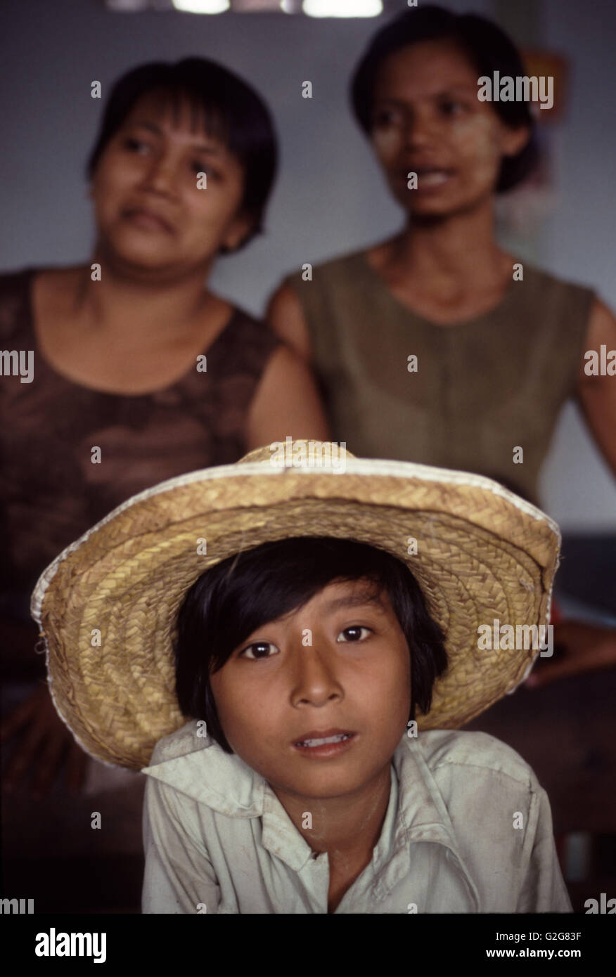 Happy burmese boy hi-res stock photography and images - Alamy