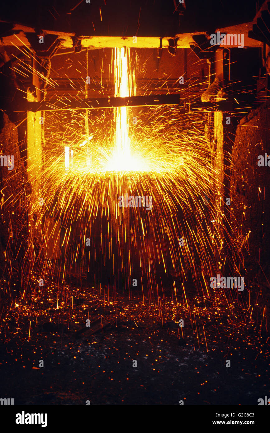 Molten steel factory hi-res stock photography and images - Alamy