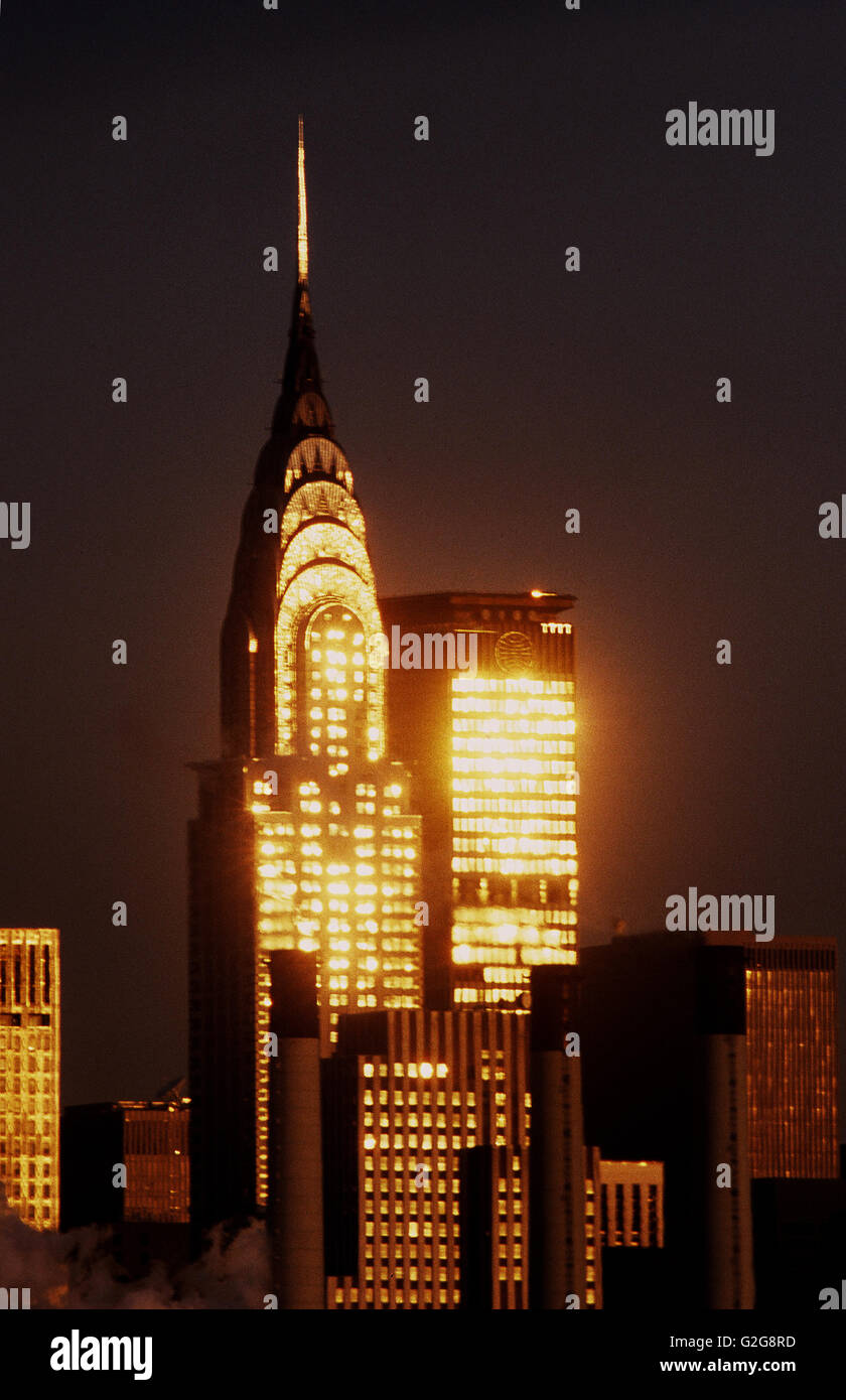 USA - New York. Chrysler Building with Pan Am Building reflecting ...