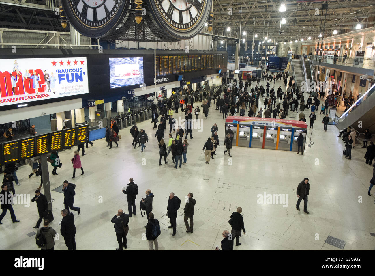 London Waterloo railway station concourse,London,England Stock Photo ...