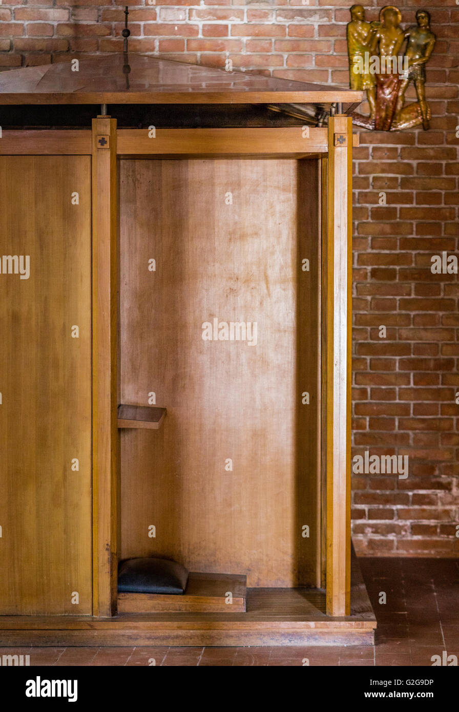 Confessional of a church hi-res stock photography and images - Alamy