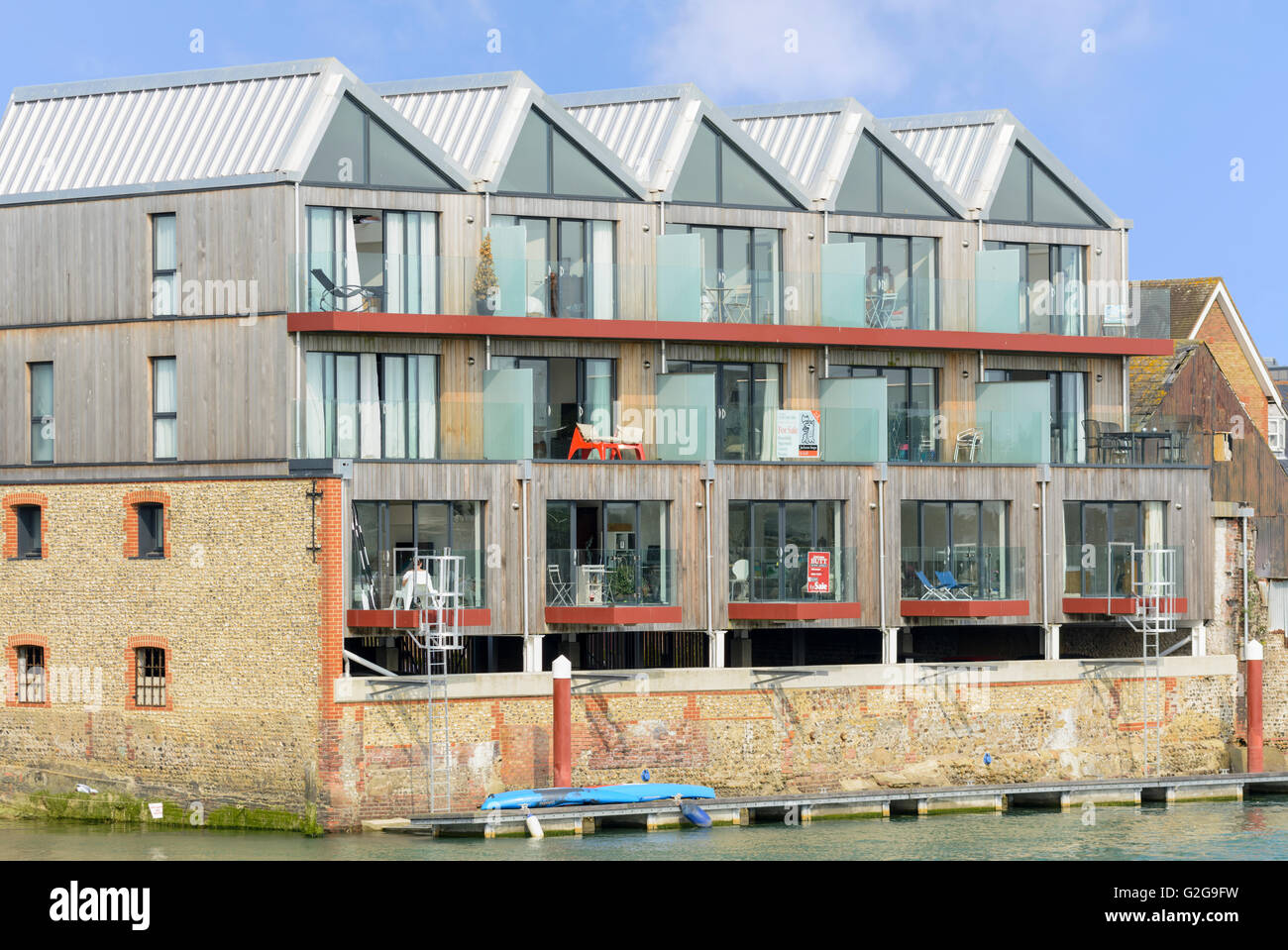 Modern housing development hi-res stock photography and images - Alamy