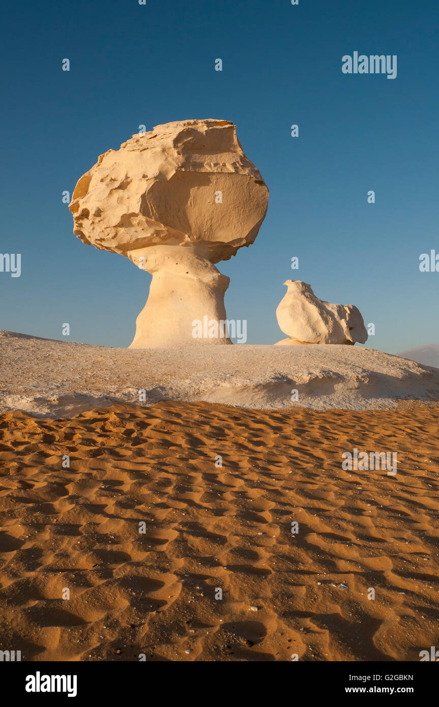 Chalk rock formations hi-res stock photography and images - Alamy