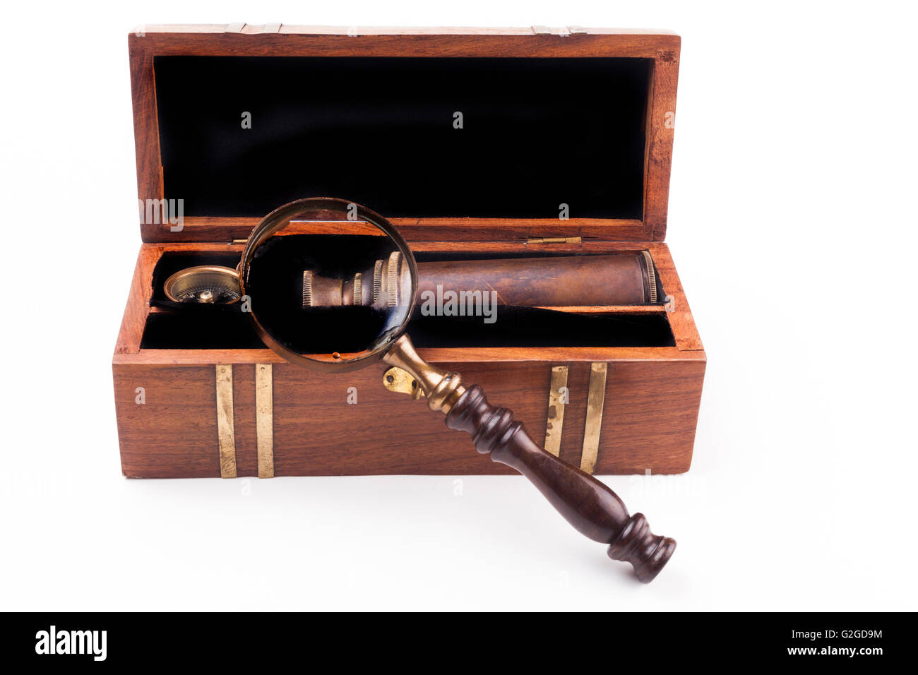 Diamond magnifying glass hi-res stock photography and images - Alamy