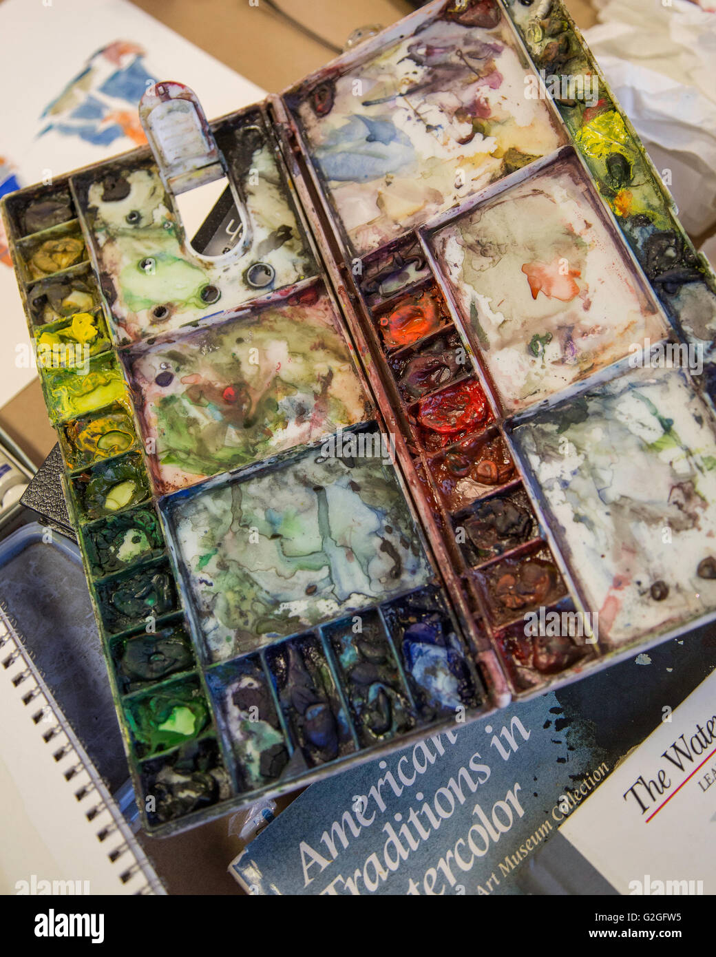 An artist's palette Stock Photo - Alamy