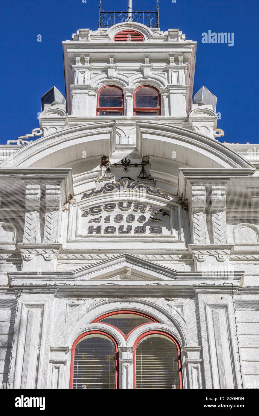 Historic courthouse at main street Bridgeport, California, USA Stock ...