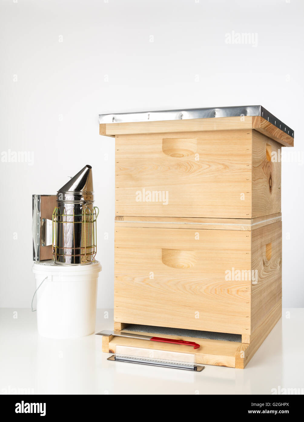 Simple Langstroth beehive shoeing bottom board, two deep brood chambers ...