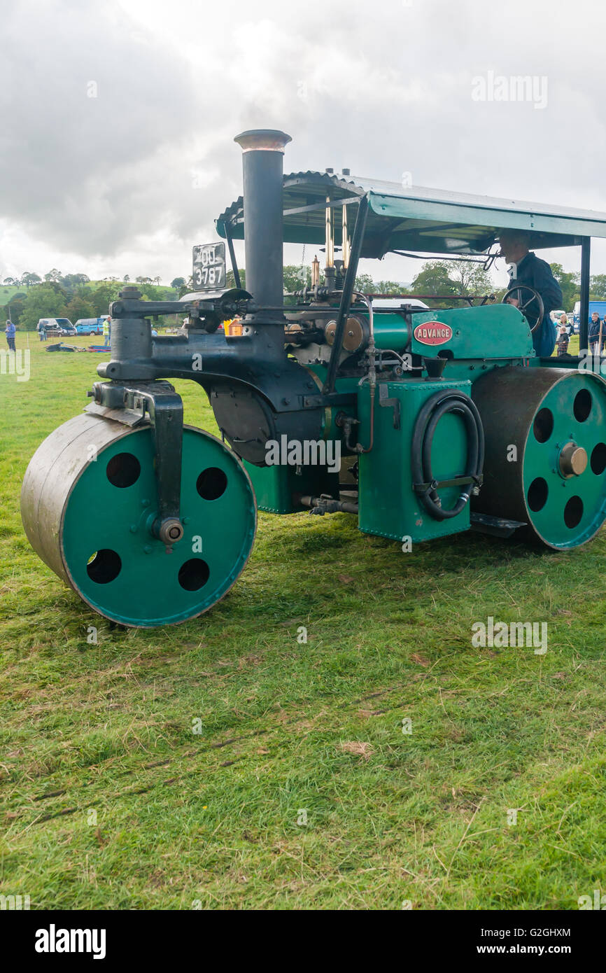 Vintage steam roller hi-res stock photography and images - Alamy