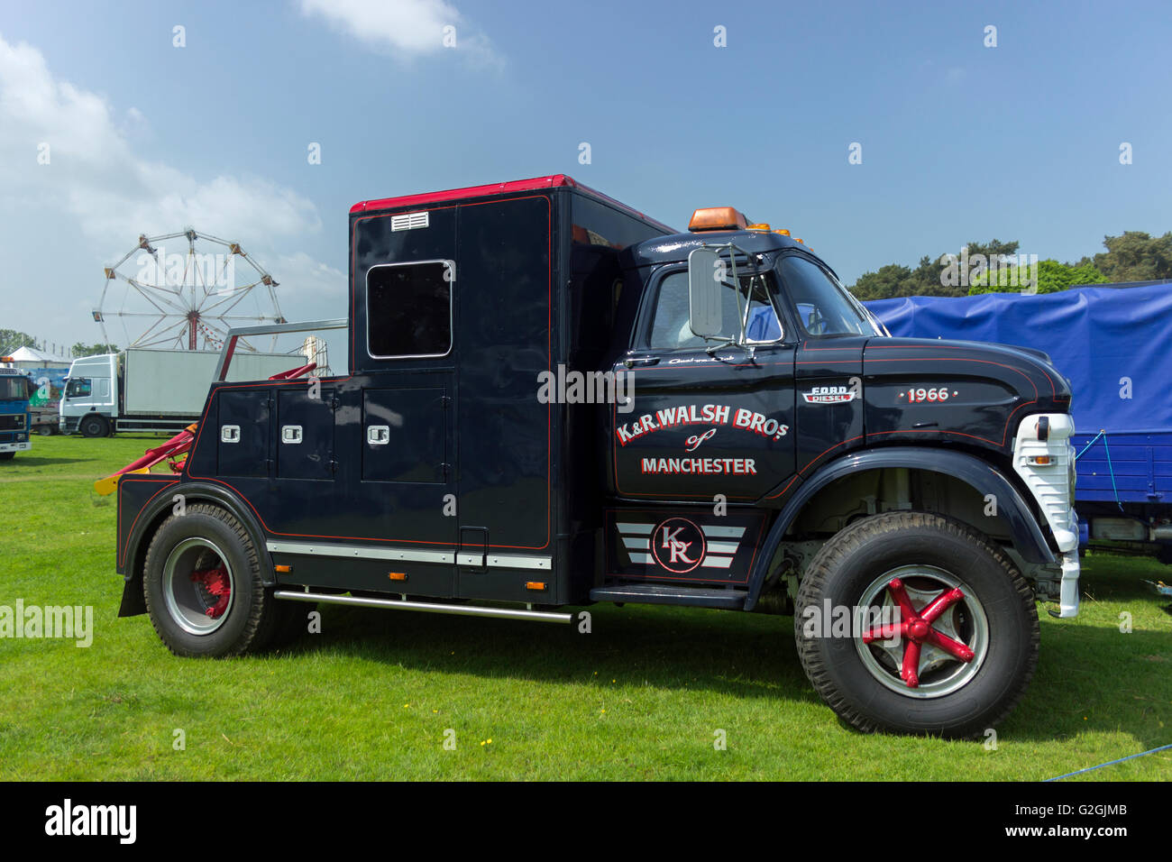 Ford recovery truck Stock Photo - Alamy