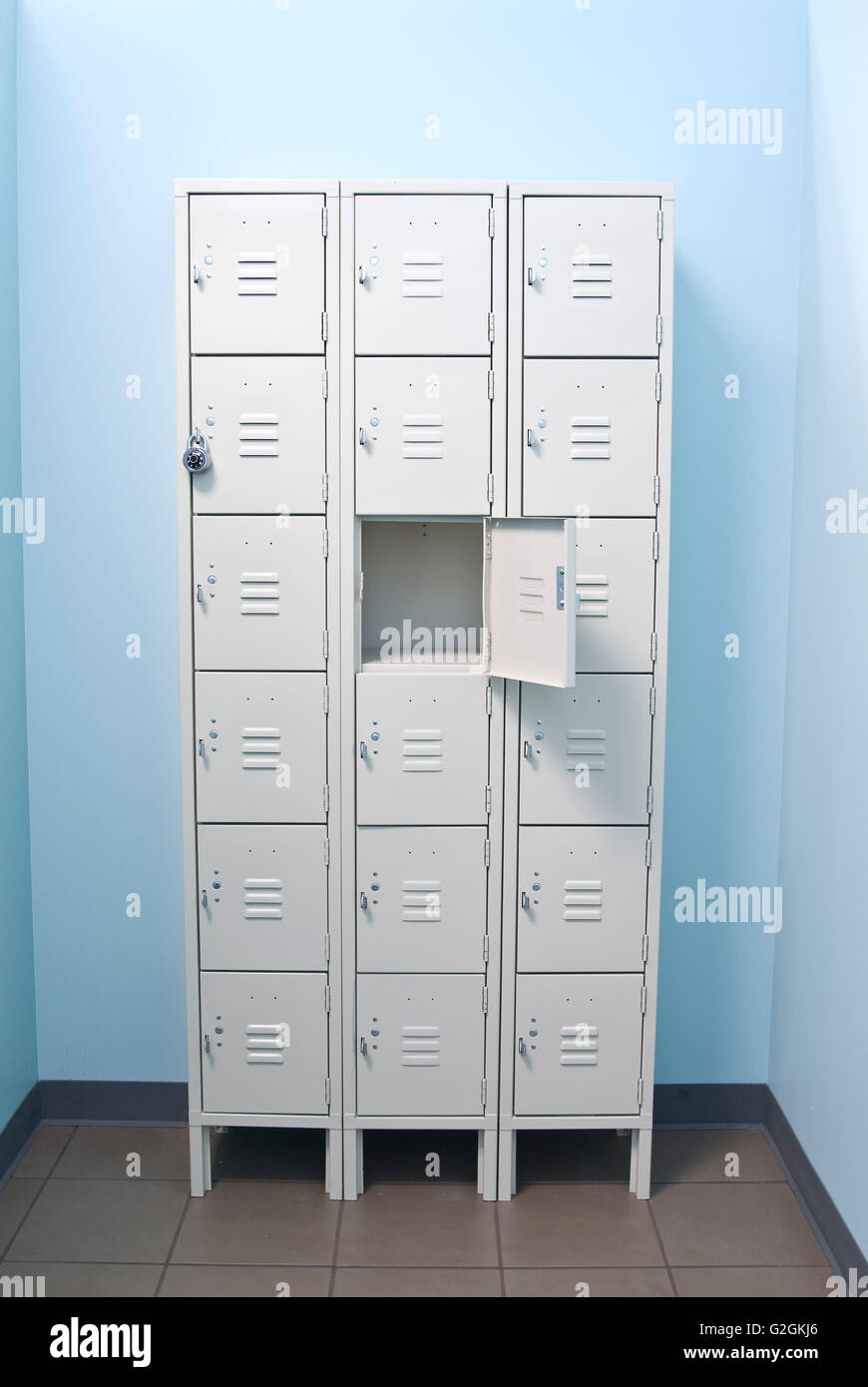 Storage lockers hi-res stock photography and images - Alamy
