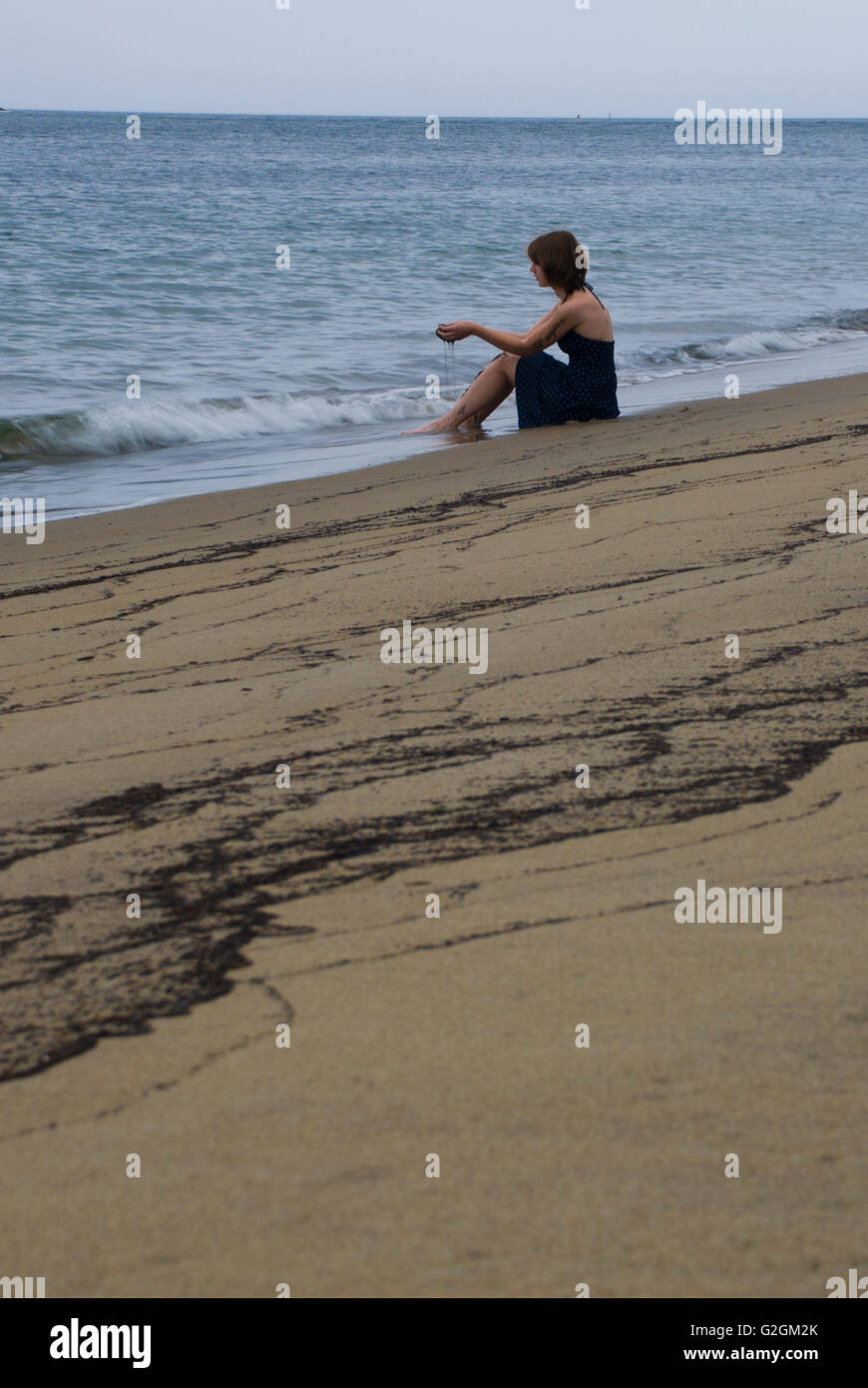 Sifting sand hi-res stock photography and images - Alamy