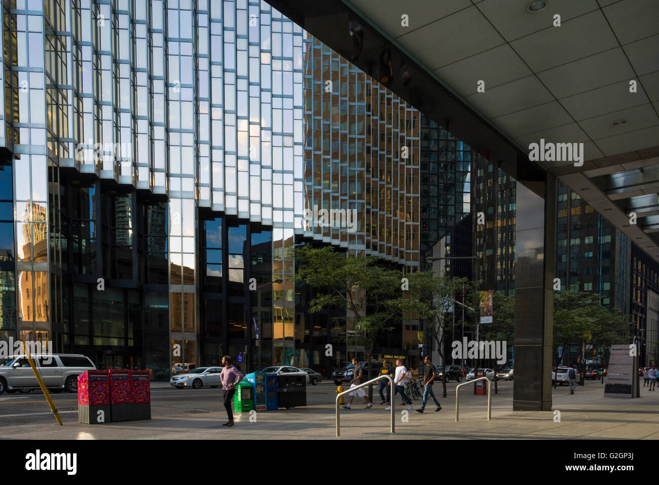 Toronto,Canada-august 2,2015:scenes of urban life in Toronto-Canada ...
